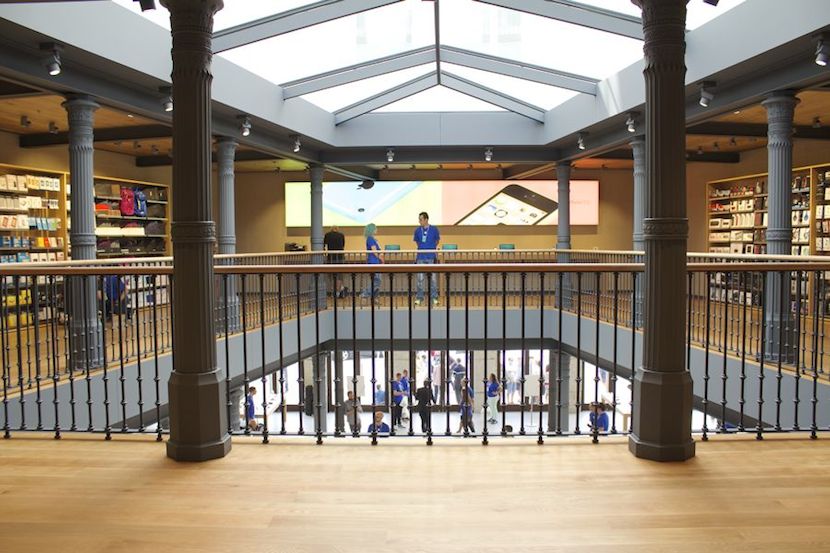 Apple Store Puerta del Sol, Madri, Espanha - CocaTech